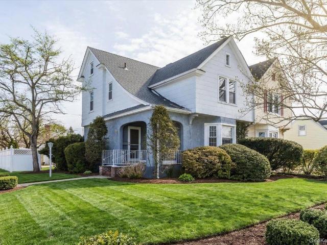 343 Nassau Blvd, New Hyde Park, NY 11040 | MLS #973532