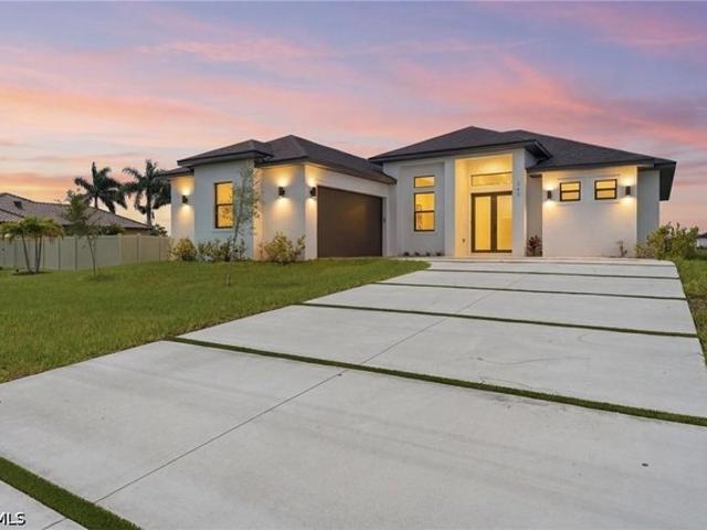 343 NE 15th St, Cape Coral, FL 33909