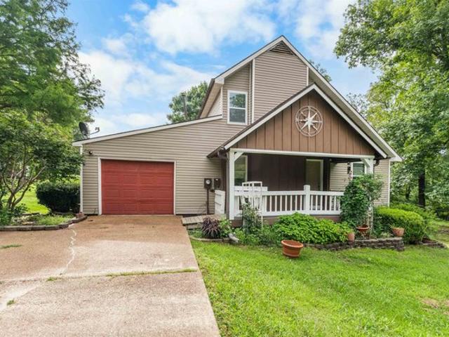 343 S Lacey St, Melbourne, AR 72556