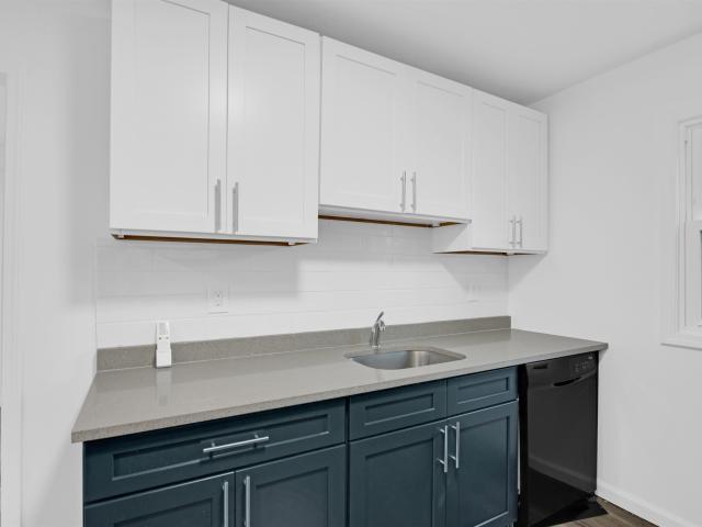 343 Sheffield Apt. D Avenue # Apartment D