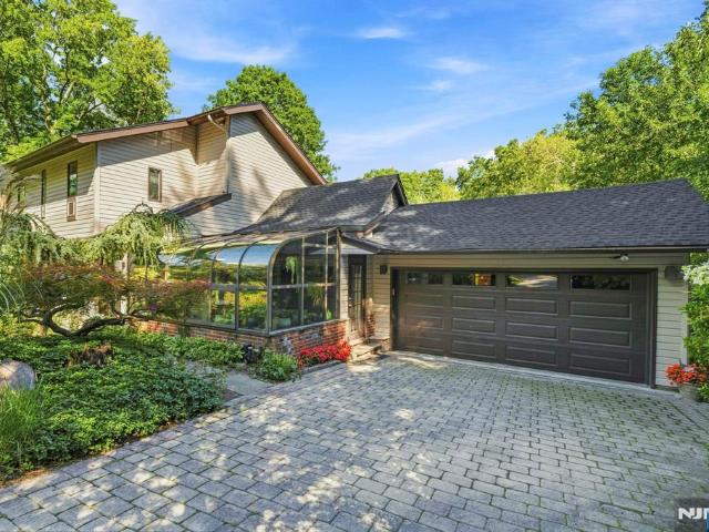 343 Sunset Road