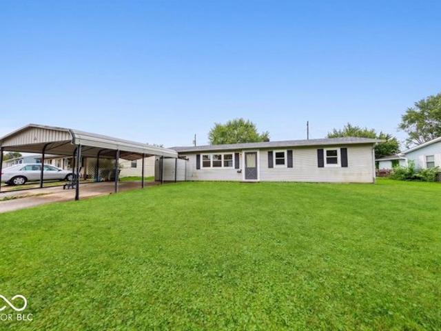 343 Pleasant Dr, Whiteland, IN 46184