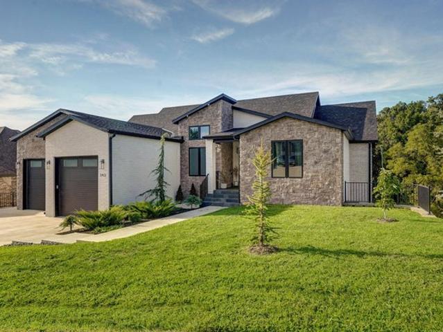 343 W Monarchwood Dr, Nixa, MO 65714