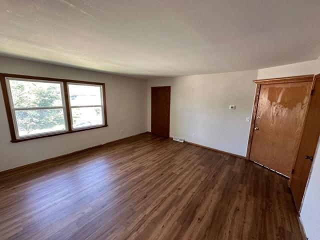 343 W Newhall Ave. 8 Unit 1 Bedroom Apartment for Rent at 343 W Newhall Ave, Waukesha, WI 53186