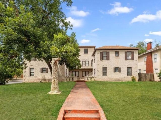 343 W SUMMIT AVE