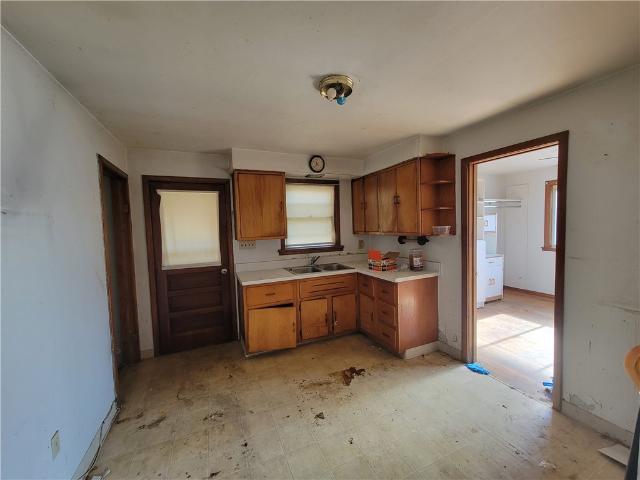 343 Thomas St