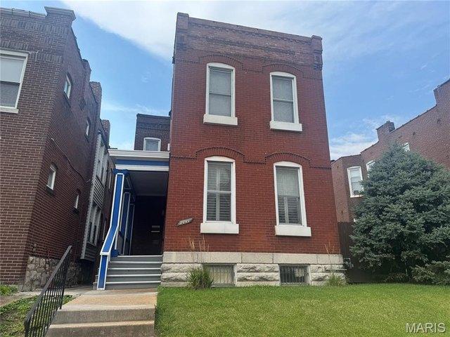 3444 Chippewa St, Saint Louis, MO 63118