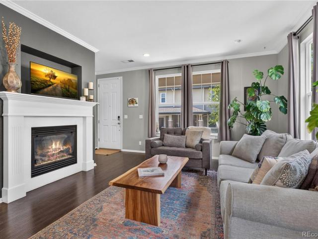 3444 Valentia Street