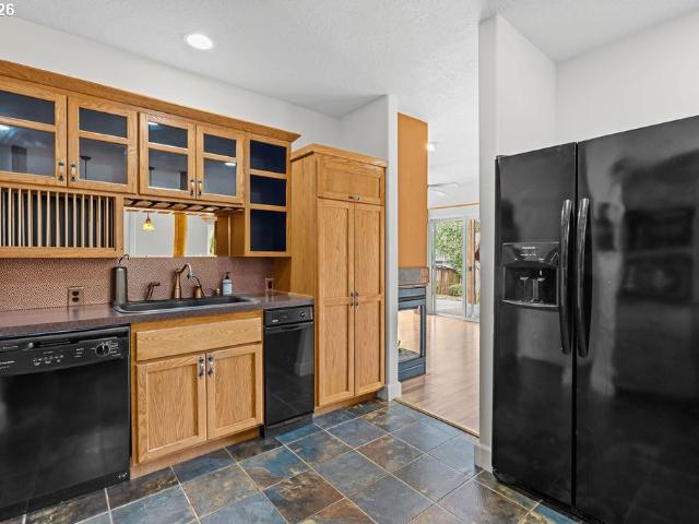 3445 NE 40TH CT