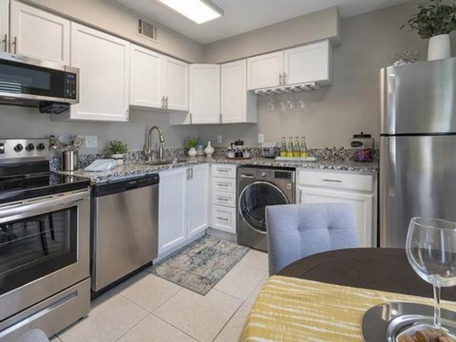 3445 Carlton Arms Dr, Tampa, FL 33614