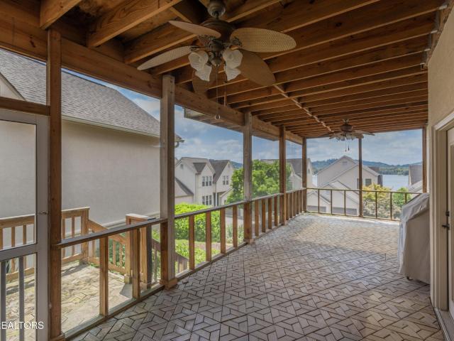 3445 Commodore Point