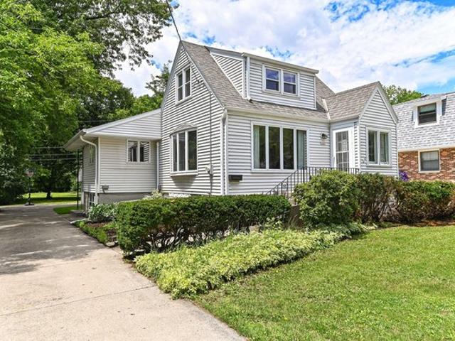3445 S 96th St, Milwaukee, WI 53227