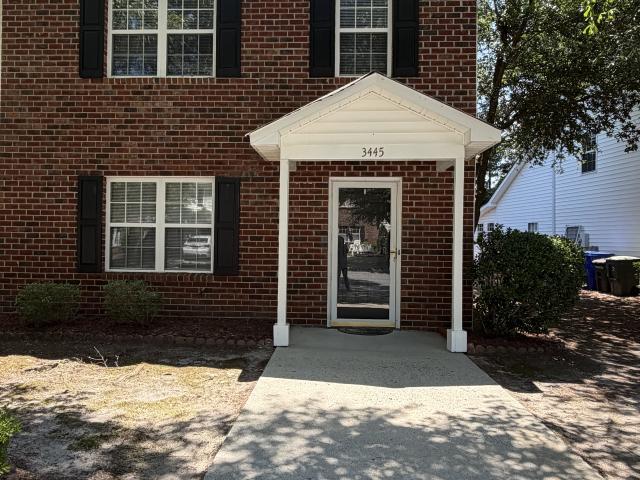 3445 Westgate Dr, 3 beds, 2 full baths
