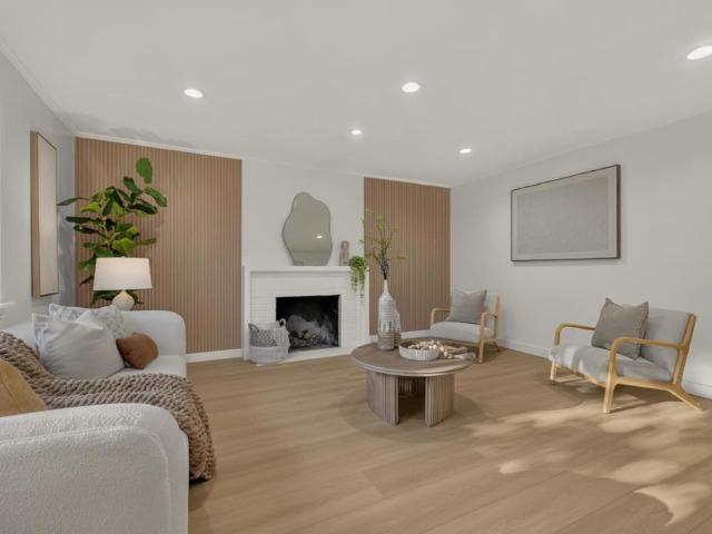 3447 Elaine Drive