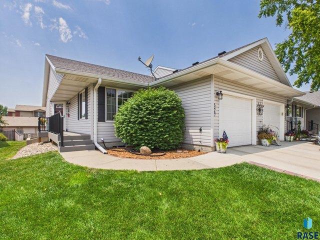 3447 S Goldenrod Ln, Sioux Falls, SD 57110