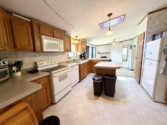 3448 Nottingham Dr, Northville, MI 48167
