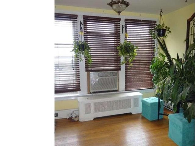 3449 Brighton St, Philadelphia, PA 19149
