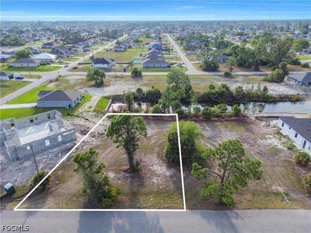 3440 NE 17th Pl, Cape Coral, FL 33909