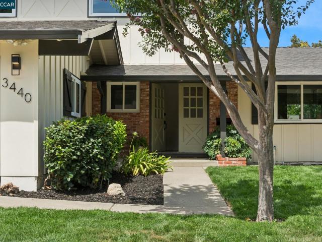 3440 Perada Dr