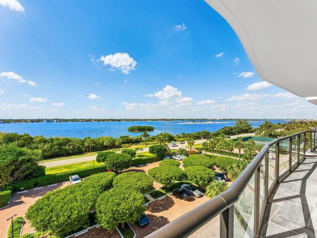 3440 S Ocean Boulevard, Palm Beach, FL