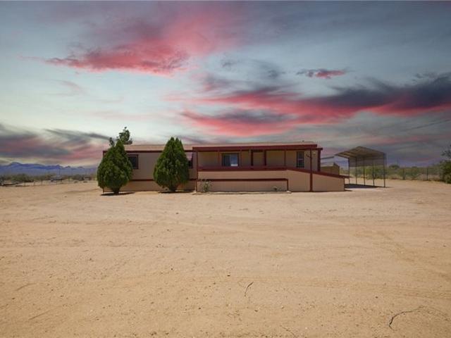 3441 N LA Osa Rd, Golden Valley, AZ 86413