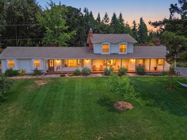 3441 Oak Grove Dr NW, Albany, OR 97321