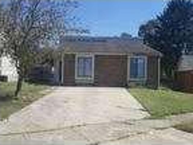 3441 Royal Wood Rd, Lexington, Ky 40515