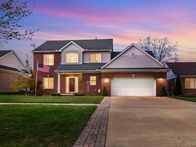 34422 Cowan Rd, Westland, MI 48185