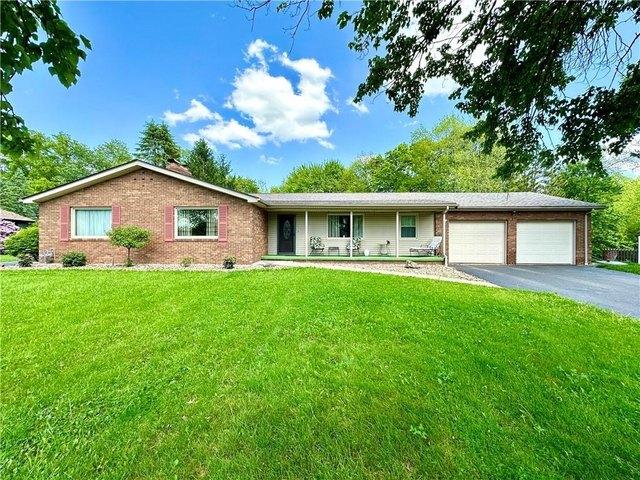 3442 Carmela Dr, New Castle, PA 16105