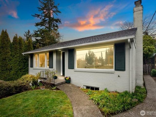 3442 40th Ave W, Seattle, WA 98199