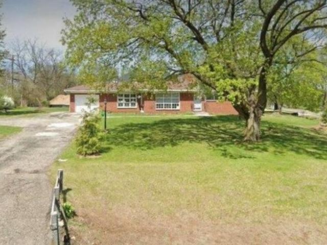 3443 Nichols Rd, Auburn Hills, MI 48326