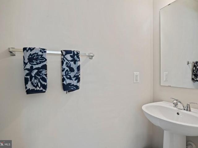 3443 Carnaby Street