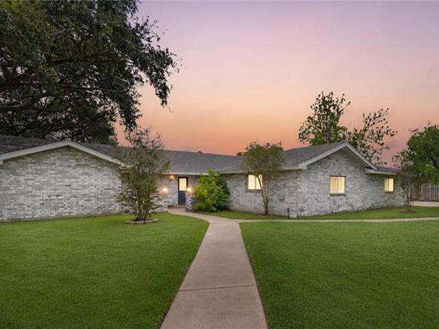 3443 Jamaica Dr, Corpus Christi, TX 78418