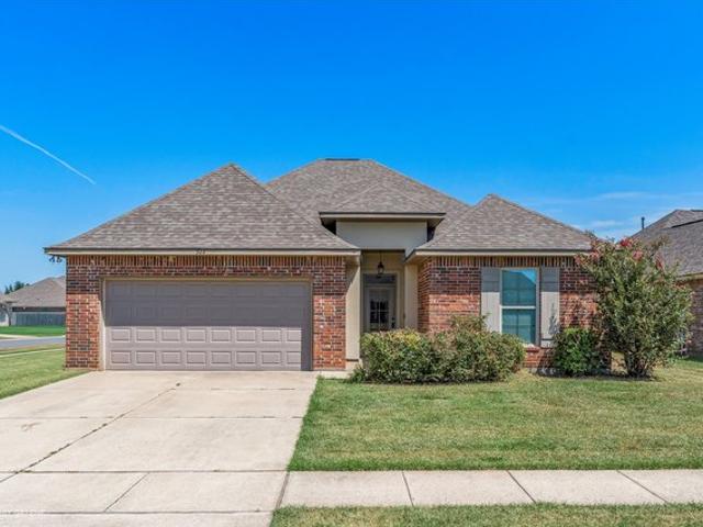 344 Camelback Dr, Bossier City, LA 71111