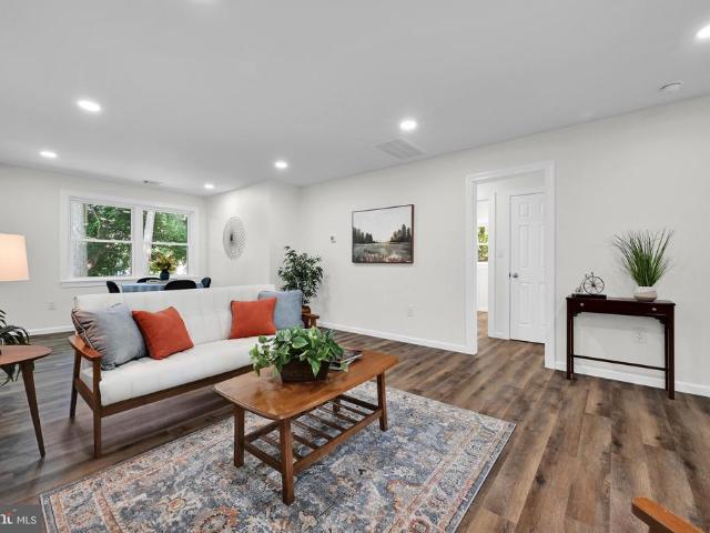 344 Abbeyville Road