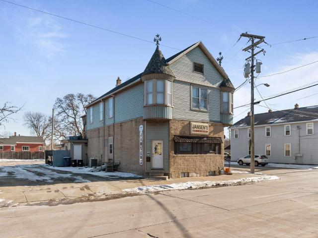 344 BOWEN Street