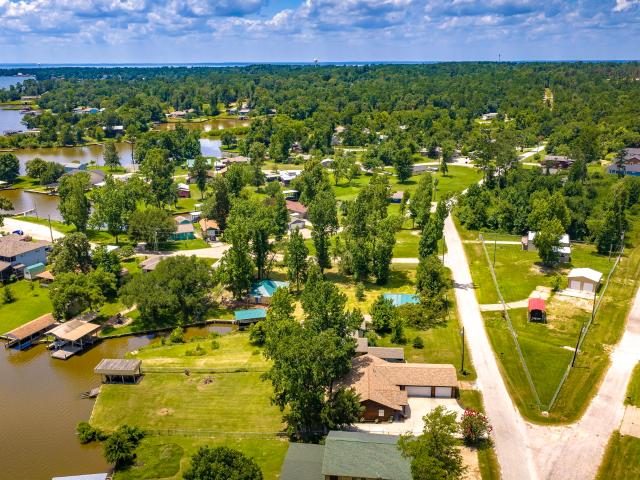 344 Birch Dr, Onalaska, TX 77360 | MLS #37450