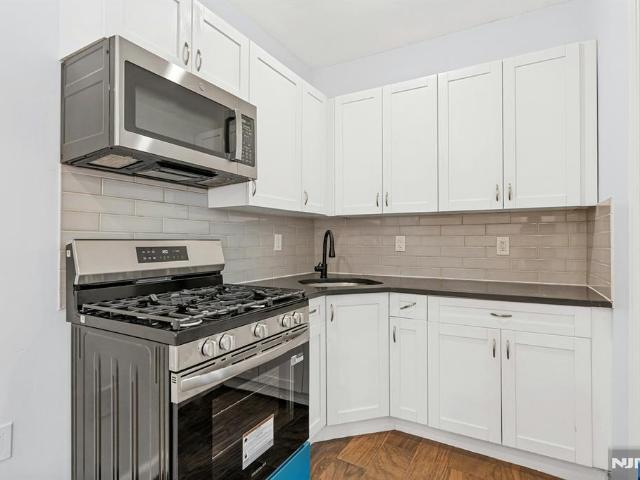 344 Danforth Avenue # Unit 1