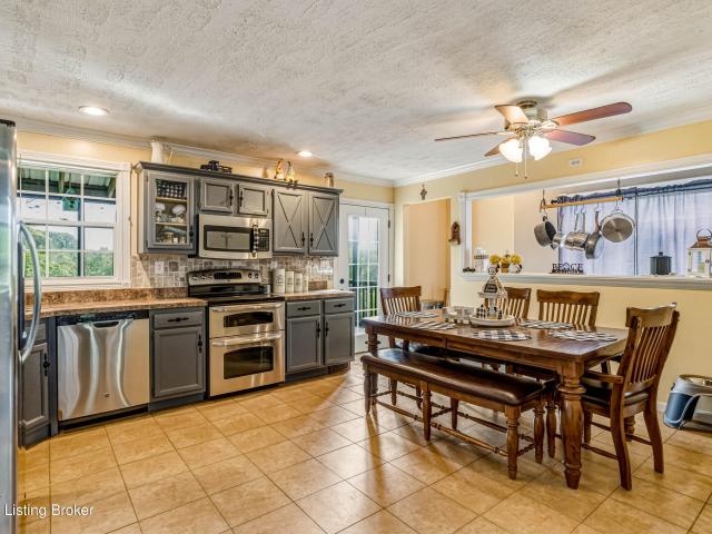 344 Evelyn Dr