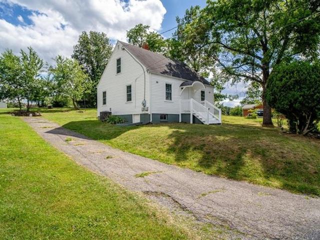 344 Mary Gray Ln, Staunton, VA 24401