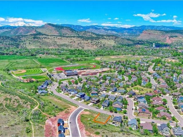 344 McConnell Dr, Lyons, CO 80540