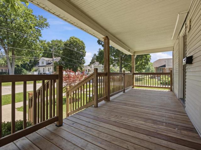 344 N Worth Avenue