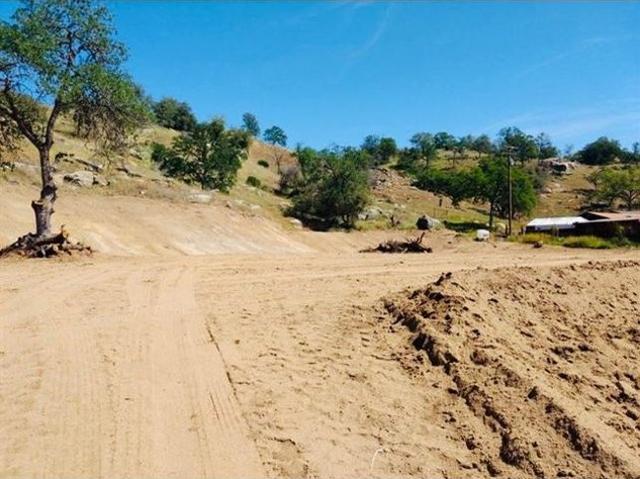 344 Squaw Valley Rd, Yokuts Valley, CA 93675