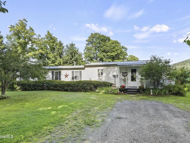 344 Stewart White Rd, Cheshire, MA 01225