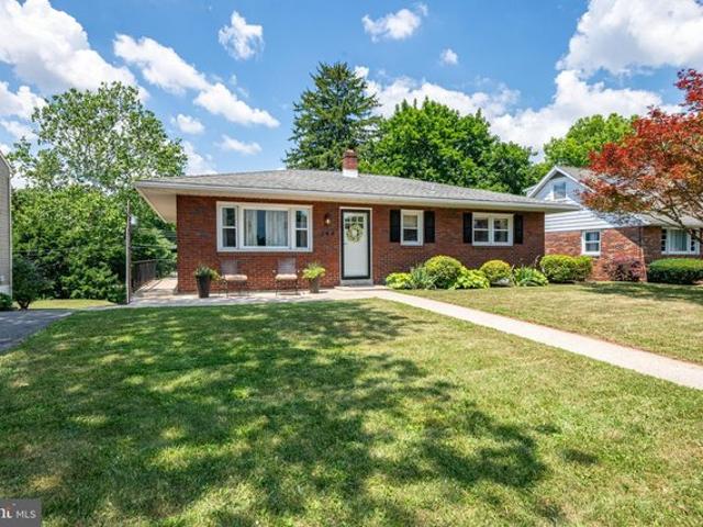 344 Pennwyn Pl, Reading, PA 19607