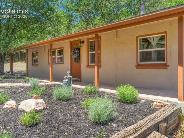 344 Plainview Pl, Manitou Springs, CO 80829