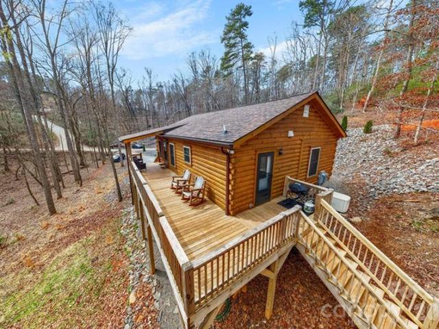 344 Wolf Trl, Lake Lure, NC 28746