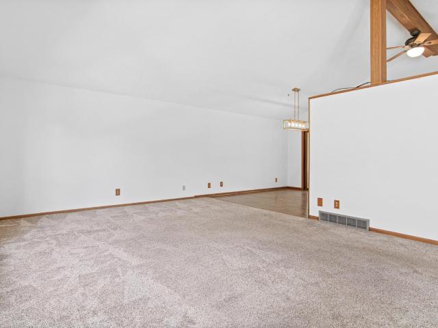 344 Thompson Avenue W