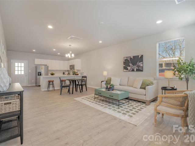 344 Lincoln Street # D