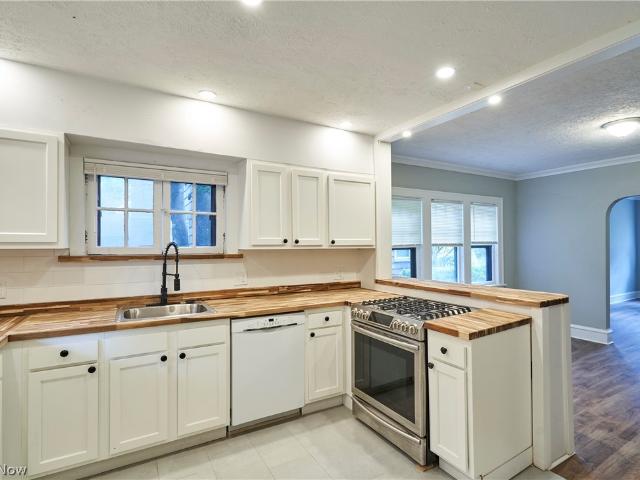 3454 Ingleside Road